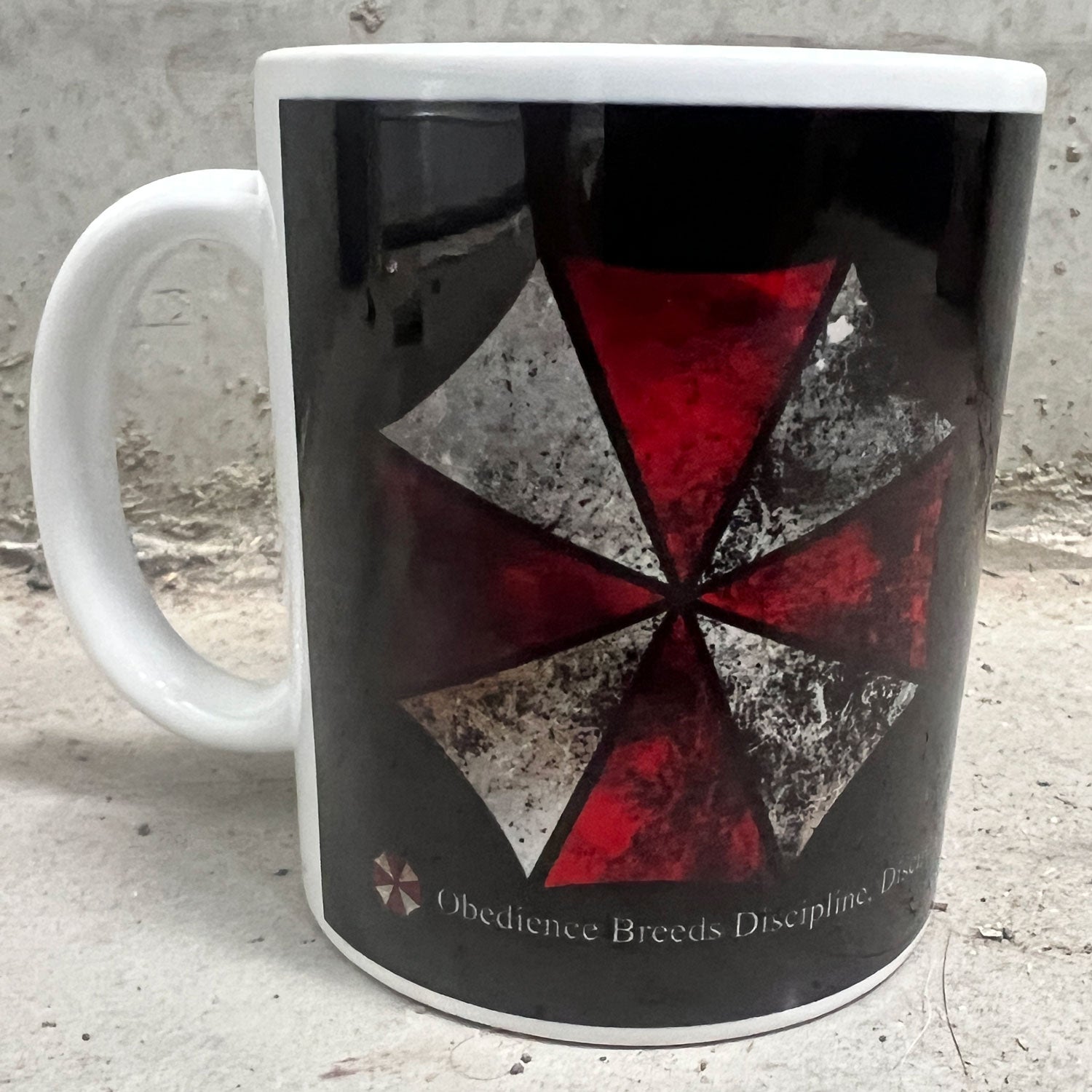 Resident Evil Umbrella Corporation 11oz Mug